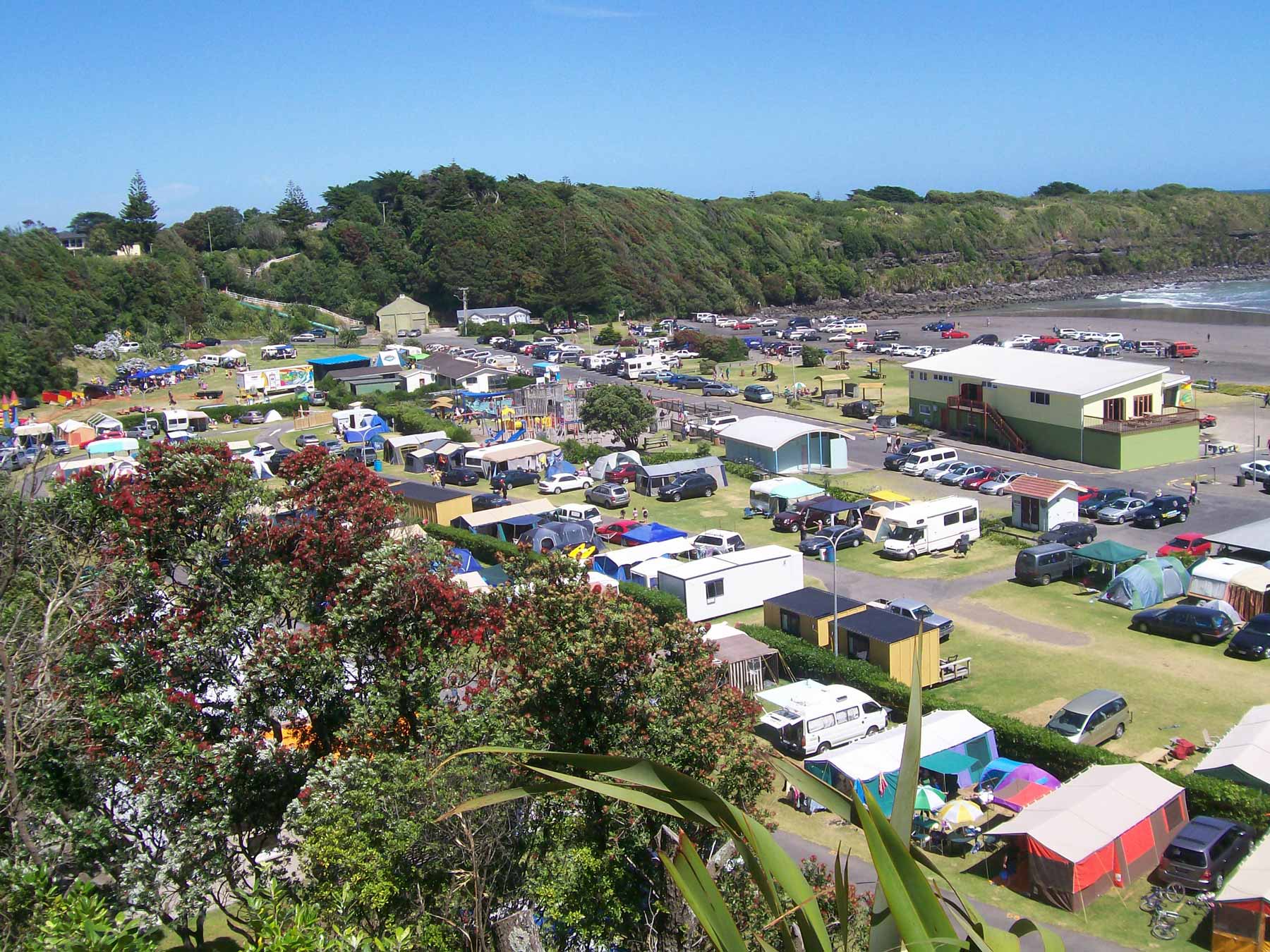 Opunake Beach Holiday Park | Beach Front Accommodation